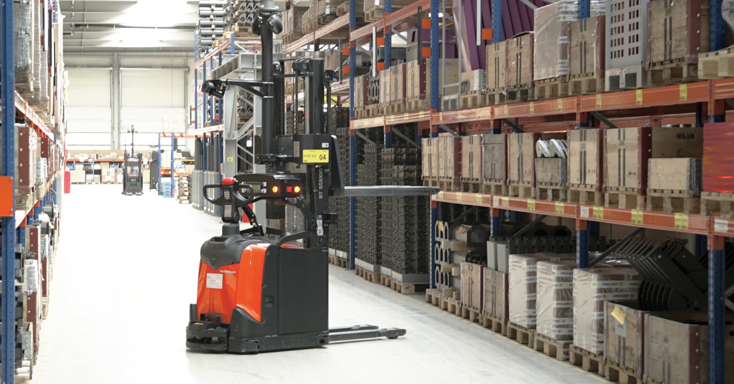 How to dramatically reduce warehouse picking errors | TMH UK